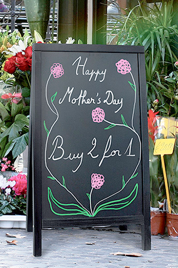 Securit Pavement Chalk Board Black 125x70cm | Southern Hospitality